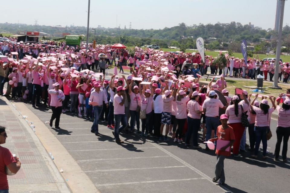 Presidenta de Corte participó en formación de lazo rosa - Noticias ...
